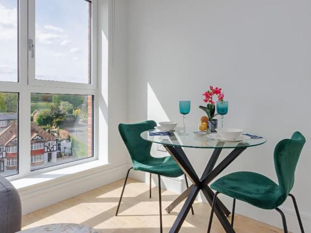 Beverley Way, New Malden SW20, Studio to rent, £1,380 pcm | PrimeLocation