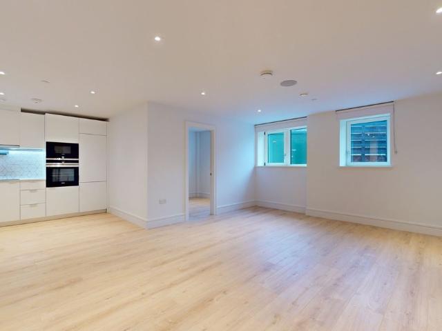 Beverley Way, New Malden SW20, 2 bed flat to rent, £2,375 pcm | PrimeLocation
