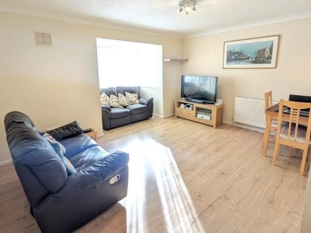 Beverley Court, Sunningdale 2 bedrooms Property for lettings Seymours