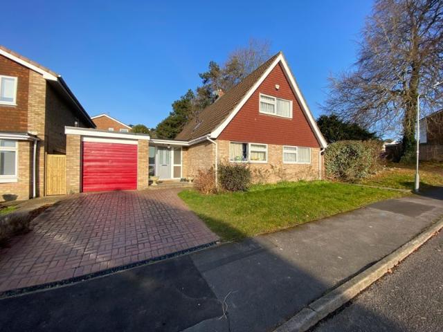 Beverley Close, Marlow SL7, 4 bed detached house to rent, £3,500 pcm | PrimeLocation