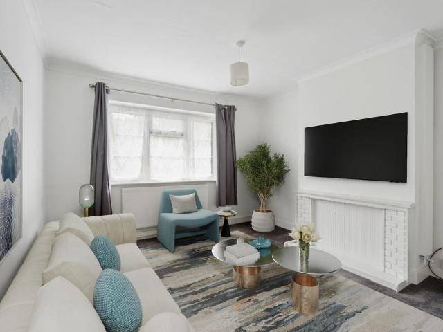 Beverley Drive, Queensbury, HA8 2 bed flat to rent £2,000 pcm £462 pw