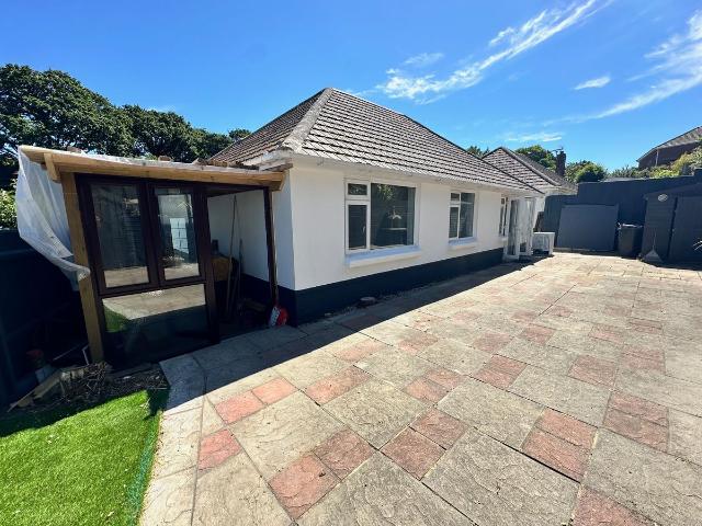 Beverley Gardens, Bournemouth BH10, 3 bed property to rent, £1,950 pcm | PrimeLocation