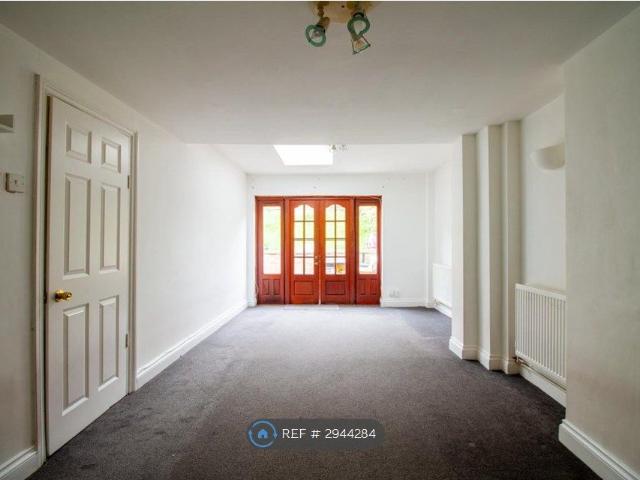 Beverley Gardens, Wembley HA9, 3 bed flat to rent, £2,450 pcm | PrimeLocation