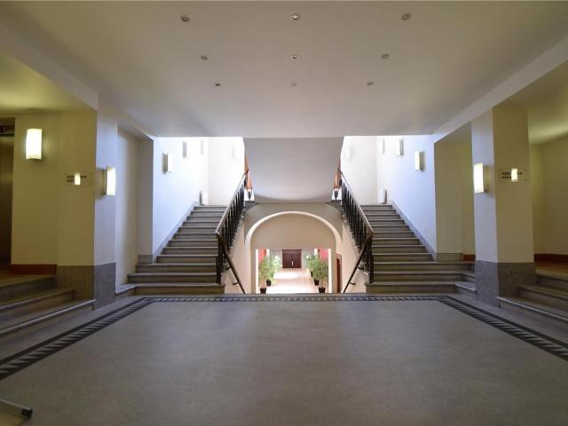 Beverley Gate House, Whitelands Park. 2 bed property to rent £2,400 pcm £554 pw