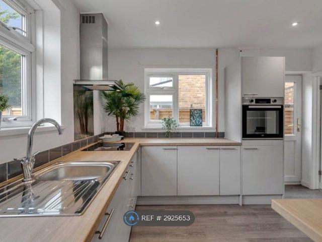 Beverley Road, Norwich NR5, 4 bed semi detached house to rent, £2,400 pcm | PrimeLocation