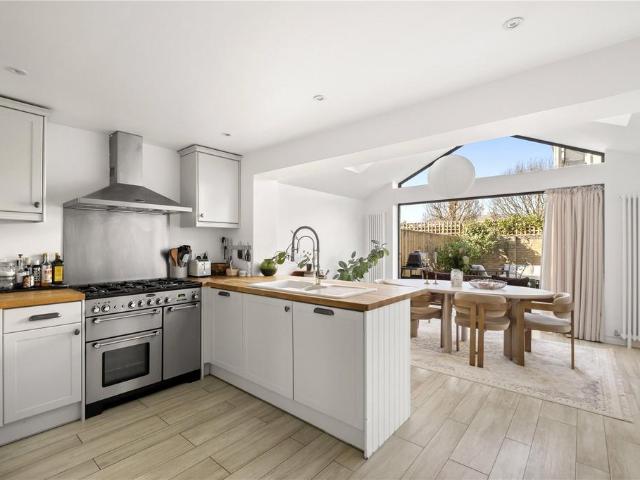 Bevin Square, SW17 3 bed house to rent £4,000 pcm £923 pw