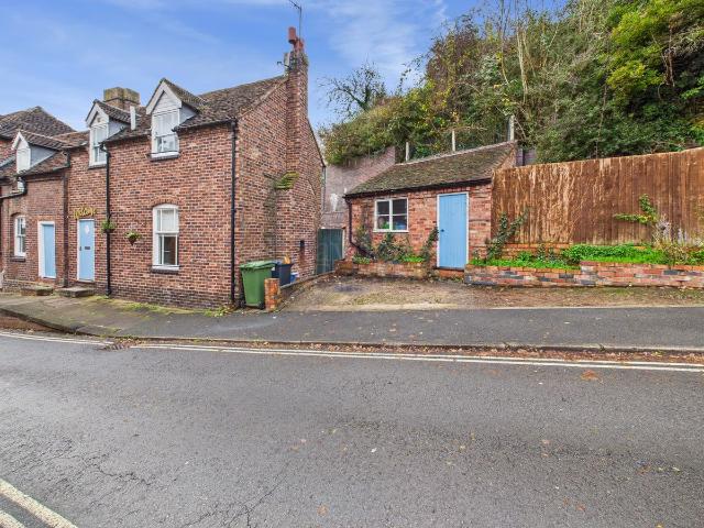 Bewdley DY12, 2 bed cottage to rent, £1,000 pcm | PrimeLocation