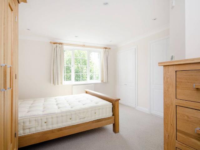 Bewley Street, Wimbledon, London SW19, 2 bed flat to rent, £2,750 pcm | PrimeLocation