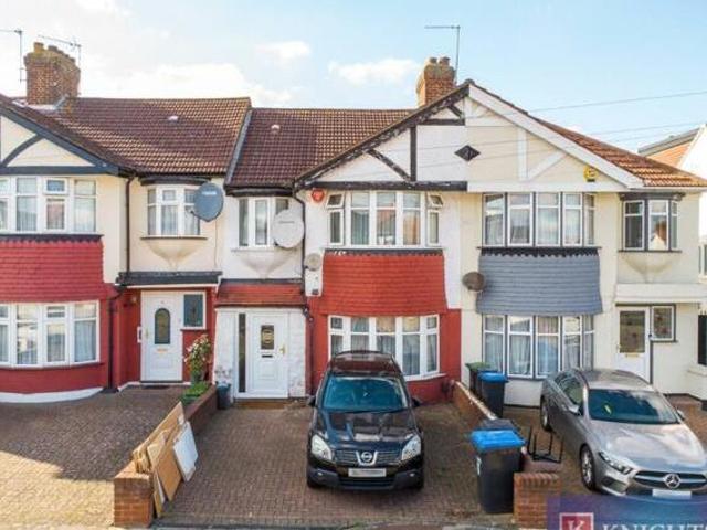 Bexley Gardens, London, 3 Bedroom House