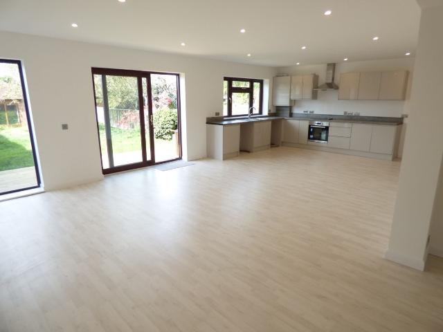 Bexley Lane, Sidcup, Kent DA14, 3 bed bungalow to rent, £2,300 pcm | PrimeLocation