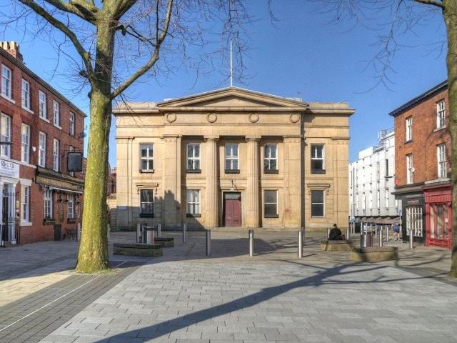 Bexley Square, Town Hall Bexley Square M3, Studio to rent, £1,000 pcm | PrimeLocation