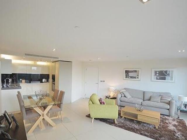 Bezier Apartments, City Road, 2 Bedroom Apartment