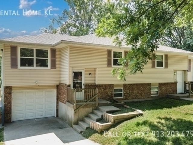 Bi level Duplex w/Finished Basement #16413