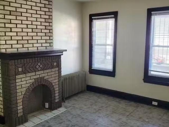 Bi level, Interior Row/Townhouse PHILADELPHIA, PA 2804 C St