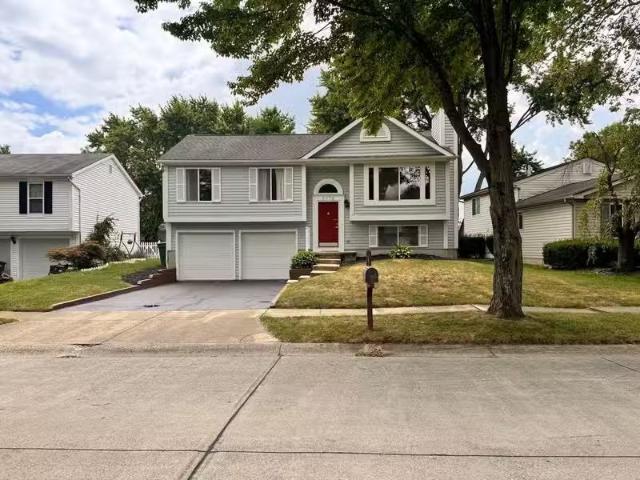 Bi Level, Single Family Freestanding Columbus, OH 3775 Brid.