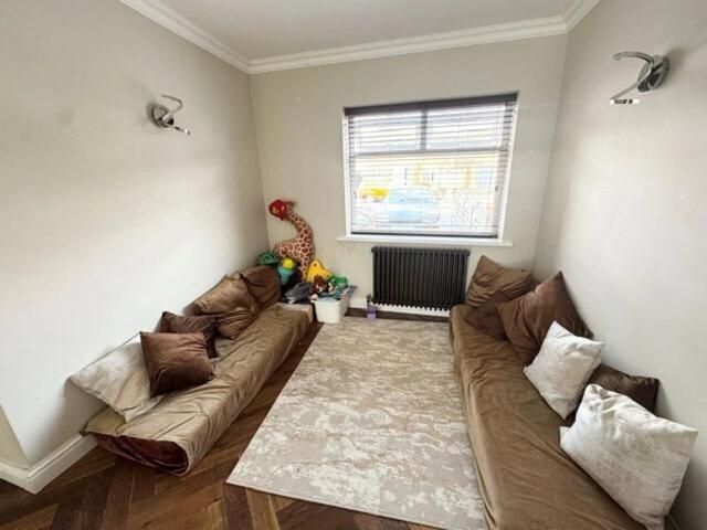 Binton Road