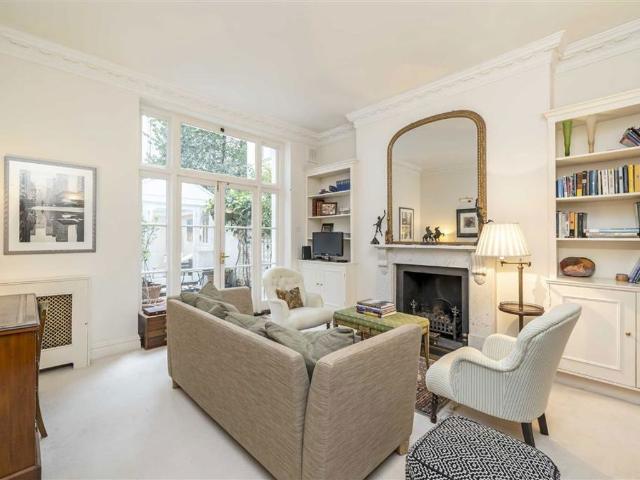 Bina Gardens, South Kensington SW5, 2 bed flat to rent, £4,996 pcm | PrimeLocation
