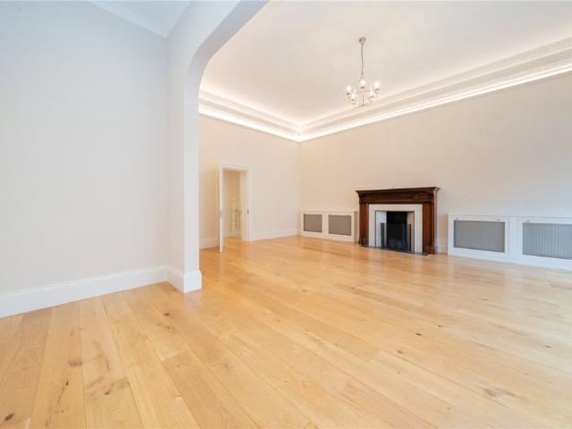 Bina Gardens, SW5, London