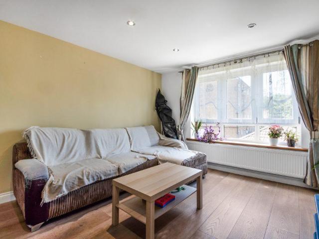 Binfield Road, London SW4 2 bed flat to rent £2,300 pcm £531 pw