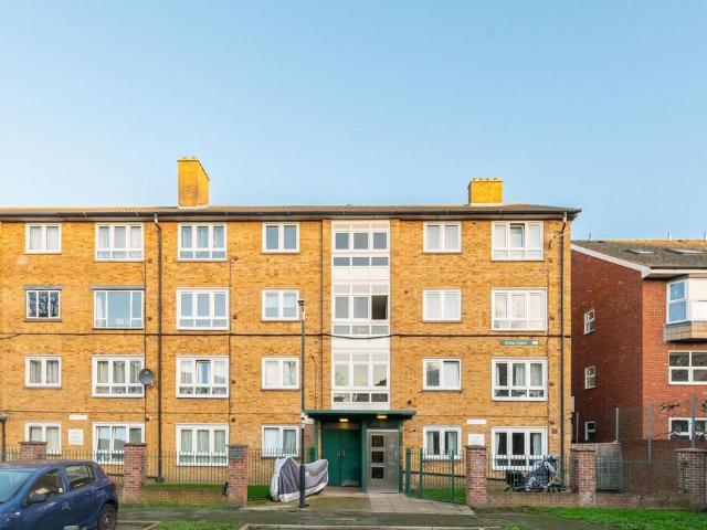 Binfield Road, SW4, Stockwell. 2 bed flat to rent £1,950 pcm £450 pw
