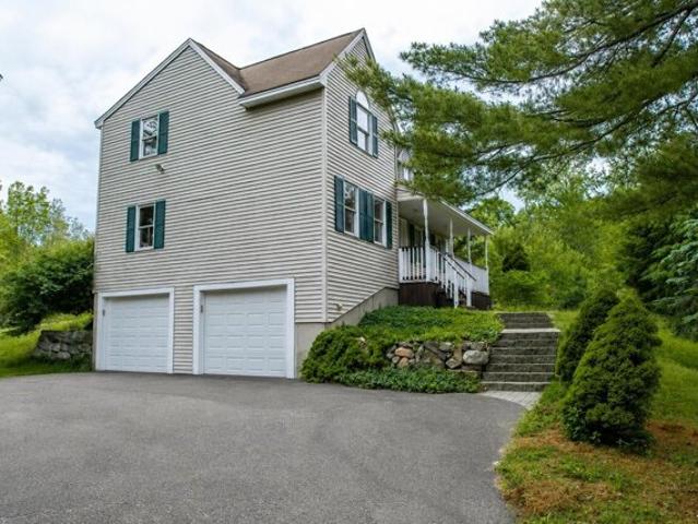 Bingham Cir, Sandown, Home For Sale