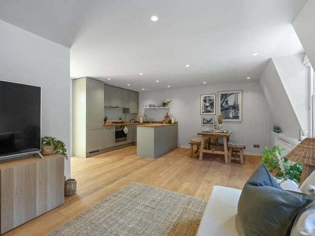 Bingham Place, Marylebone Place W1U, 2 bed flat to rent, £8,645 pcm | PrimeLocation