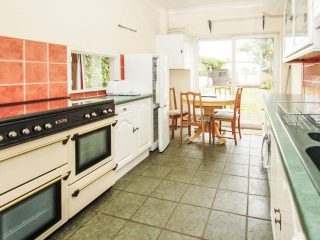 Bingham Road, Bournemouth BH9 4 bed property to rent £2,450 pcm £565 pw