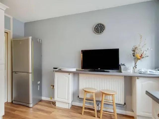 Bingley Road, Custom House, London, E16 3JR, United Kingdom | 4 bed house for rent #138592325 | Rentberry