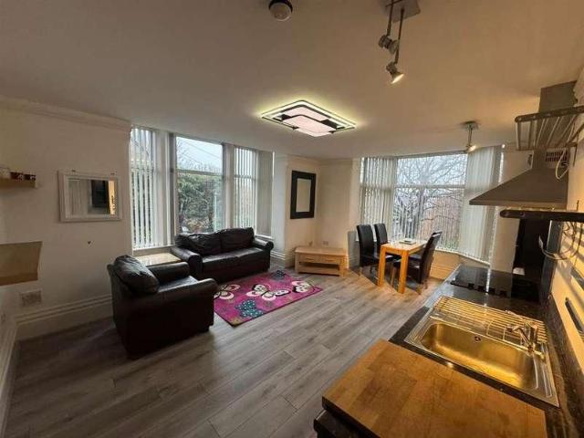 Bingley Road, Shipley, BD18