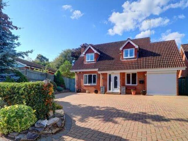 Binscombe, Godalming, 3 Bedroom Detached