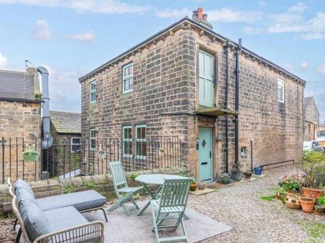Binswell Fold, Baildon, 4 Bedroom Semi detached
