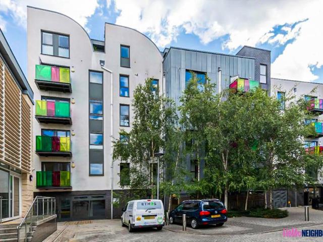 Bicycle Mews, London, SW4 1 bed apartment to rent £2,250 pcm £519 pw