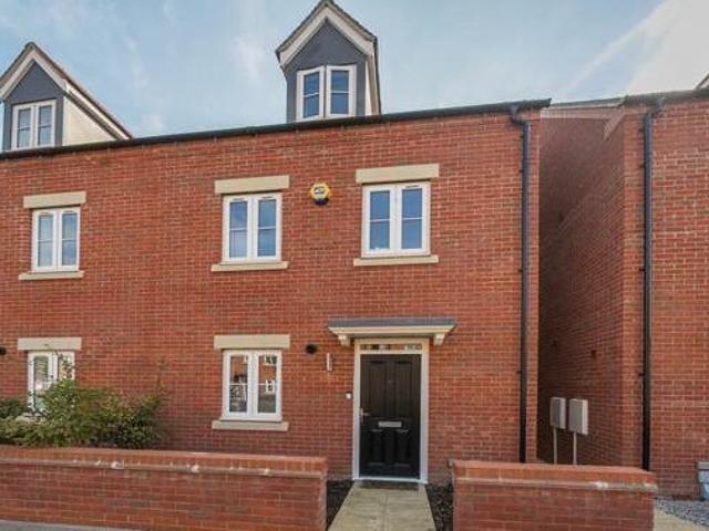 Bicester, Oxfordshire, 4 Bedroom Semi detached