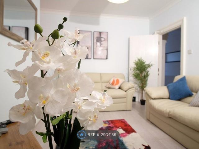Bicester Road, Aylesbury HP19, Room to rent, £630 pcm | PrimeLocation