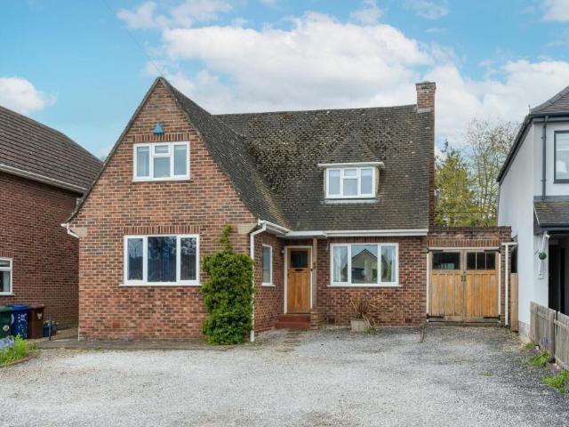 Bicester Road, Kidlington, OX5 5 bed detached house to rent £2,300 pcm £531 pw