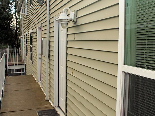 bicet01 3 Bedroom Apartment for Rent at 3803 3803 3805 SE Cesar Chavez Blvd, Portland, OR 97202 Reed