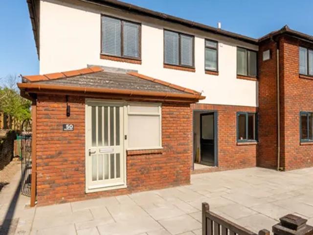Bici, 48 50 Hampton Road, Twickenham, TW2 5QS, United Kingdom | 1 bed apartment for rent #167772634 | Rentberry