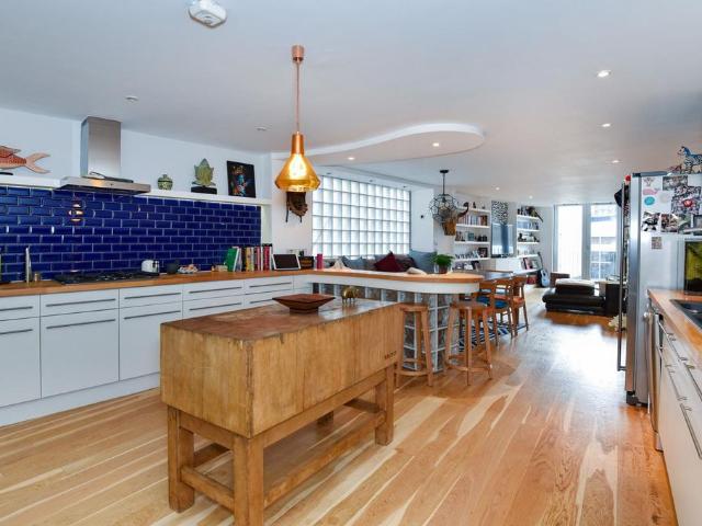 Bickels Yard, Bermondsey Street, SE1 2 bed flat to rent £3,700 pcm £854 pw