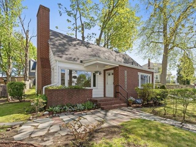 Bicknell Ter, Lawrence, Home For Sale