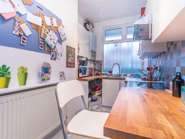 Bidborough Street, Bloomsbury. 1 bed flat to rent £2,925 pcm £675 pw