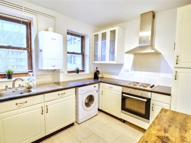 Biddestone Road, Holloway, London N7, 3 bed flat to rent, £2,200 pcm | PrimeLocation