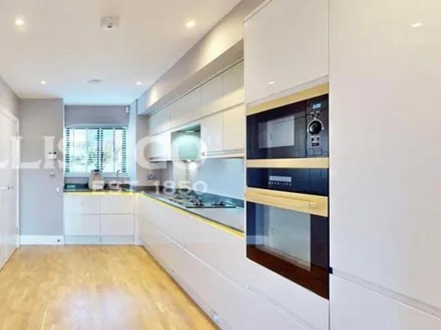 Bideford Avenue, London, UB6 8TE, United Kingdom | 4 bed townhouse for rent #167677281 | Rentberry