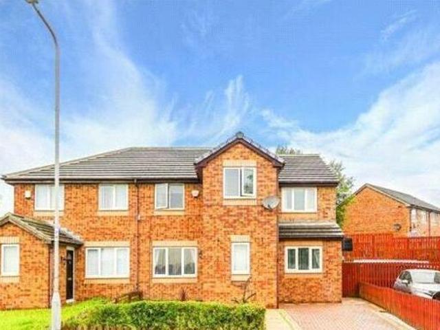 Bierley House Avenue, Bradford, 4 Bedroom Semi detached