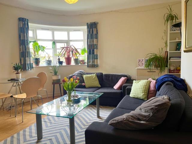 Big 4 bedroom flat available near Clapham South