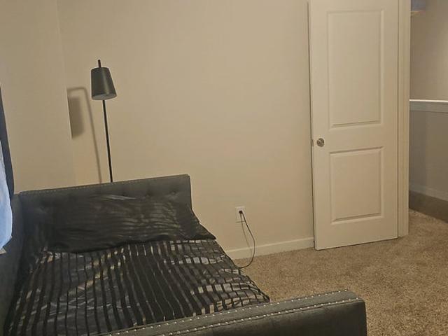 BIG NEW HOUSE BIG ROOMS FURNISHED