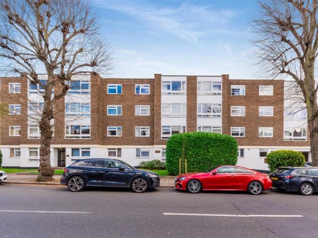 Big studio Ealing Broadway