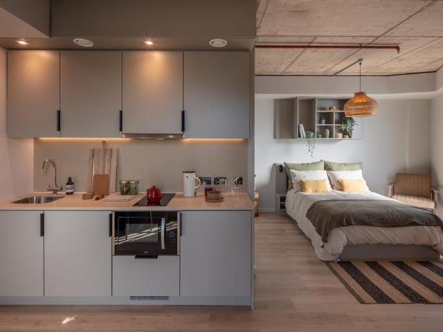Biggest at Folk at Sunday Mills, 21. Studio to rent £2,189 pcm £505 pw