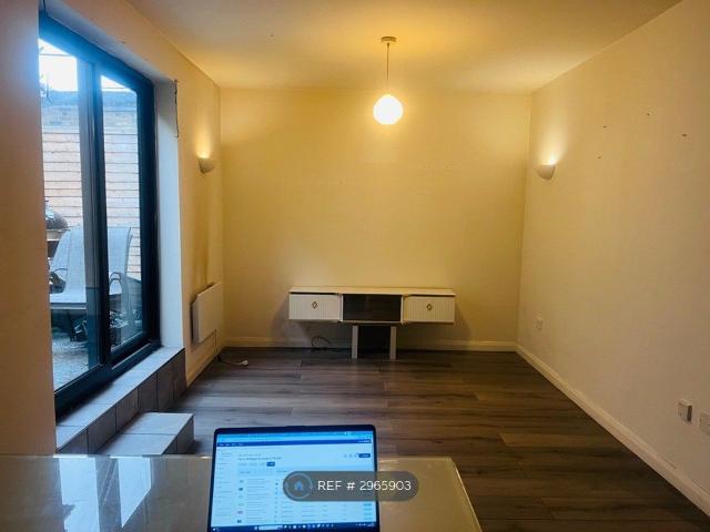 Biggin Street, Dover CT16, 1 bed flat to rent, £800 pcm | PrimeLocation