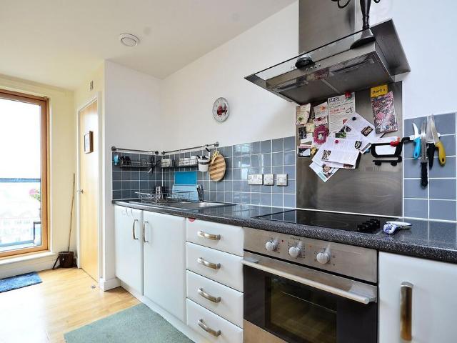 Biggs Square, Hackney, London, E9 1 bed flat to rent £2,150 pcm £496 pw
