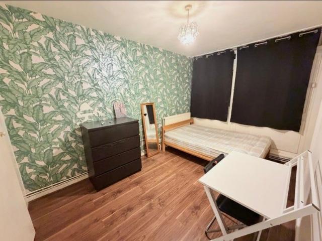 Bigland Street, London E1, Room to rent, £3,467 pcm | PrimeLocation